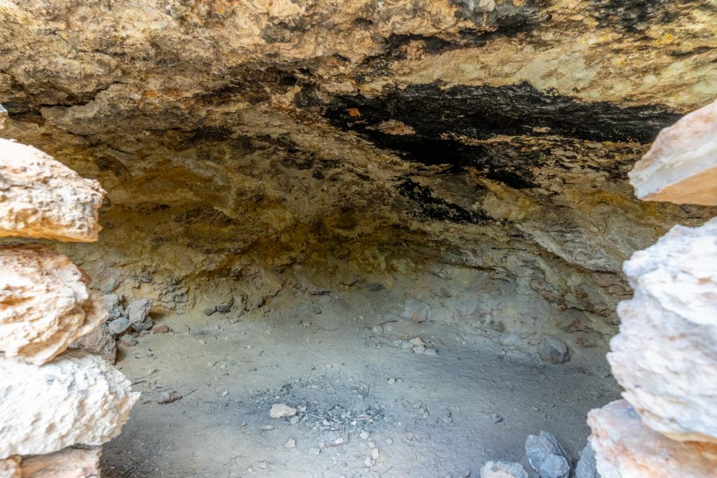 La cueva de sa Sal Rossa o “de Rafael Alberti” - Santjosep.net